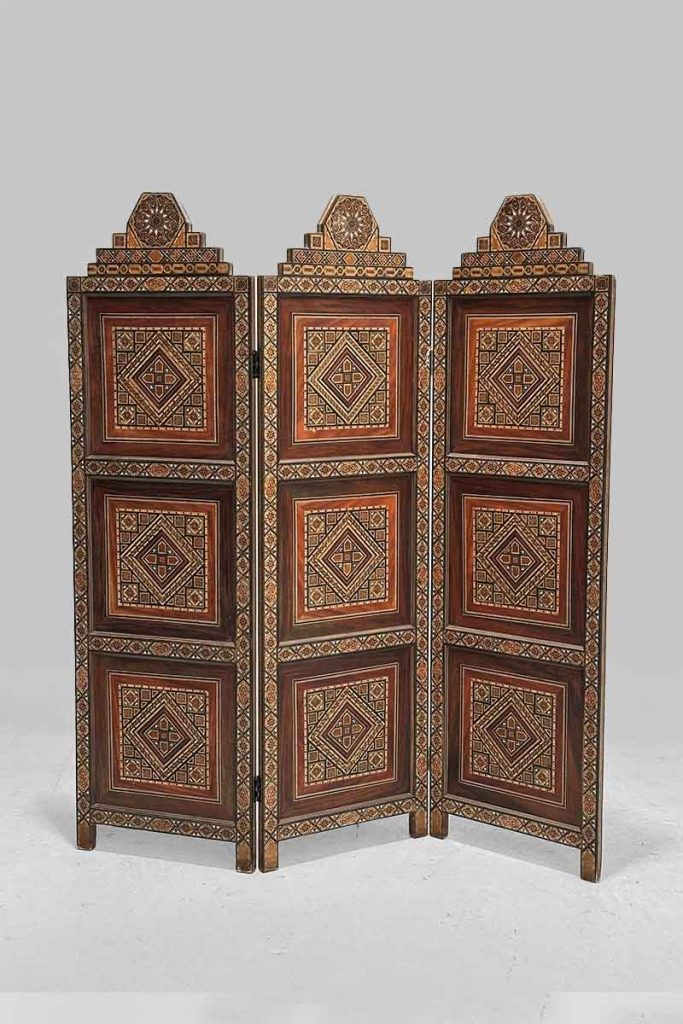 Three Leaf Arabic Inlaid Wooden Screen – The Classic Prop Hire Company