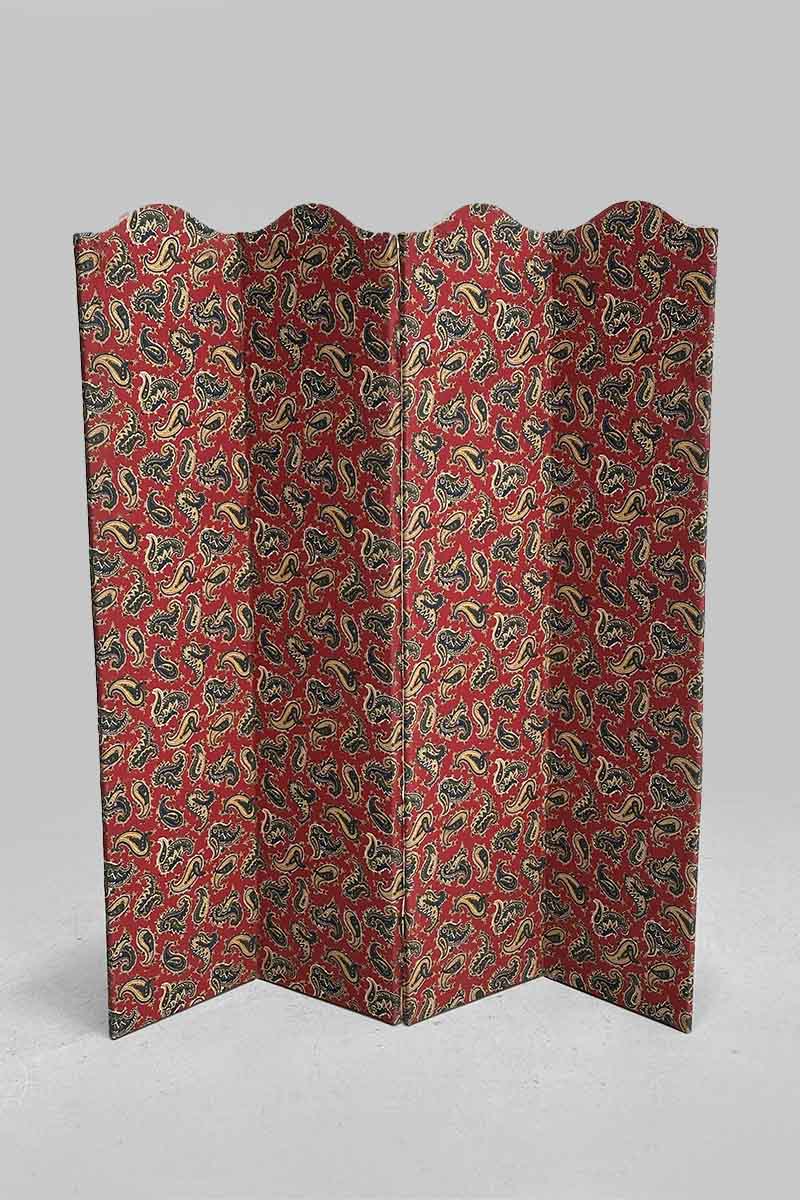 Four Leaf Red Paisley Patterned Screen – The Classic Prop Hire Company