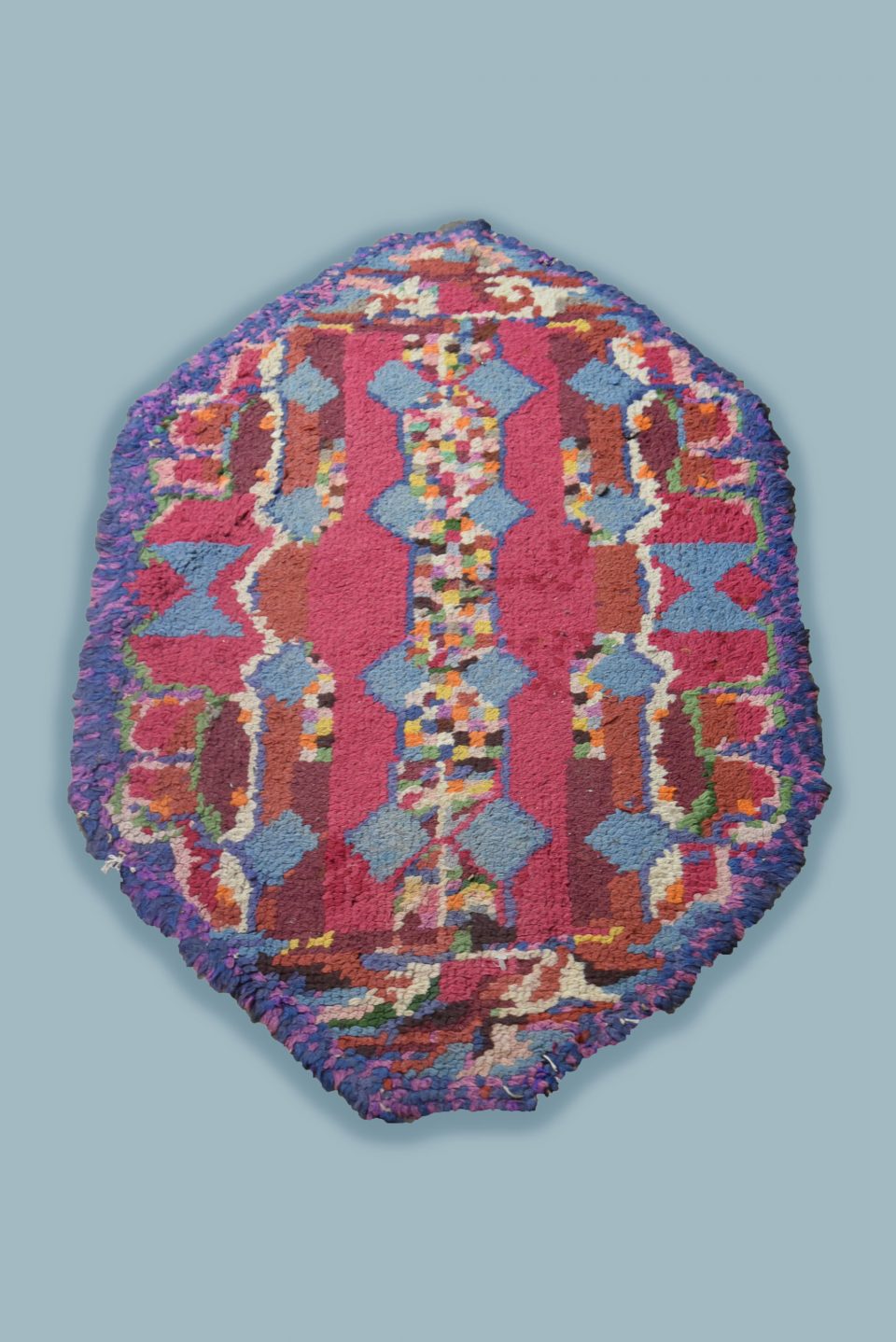 Oval Red Ground Tufted Rug – The Classic Prop Hire Company