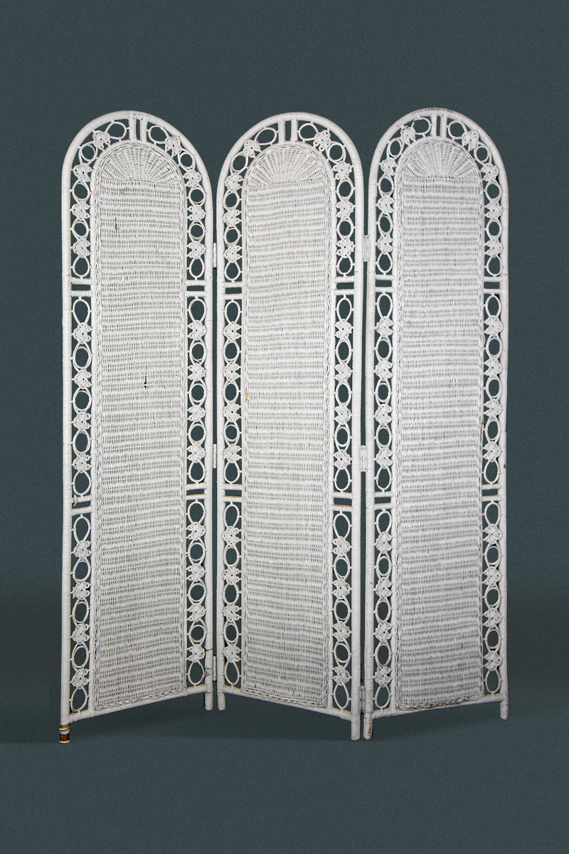 Three Leaf White Cane Screen With Arched Tops - The Classic Prop Hire ...